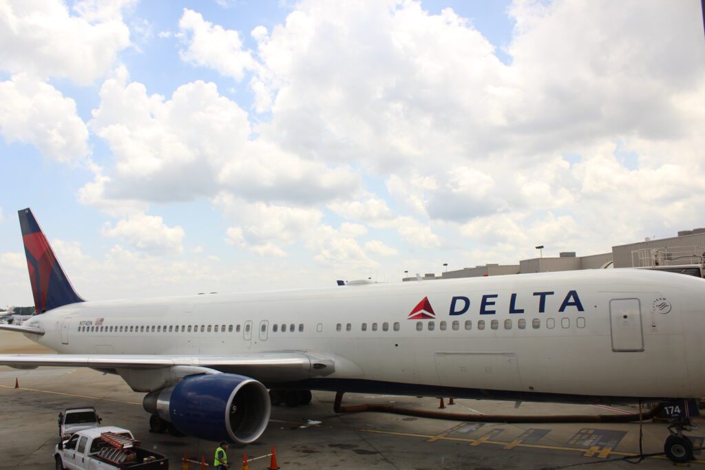 Delta 757-200 First Class - Worth the Extra Miles? - AcCounting Your Points